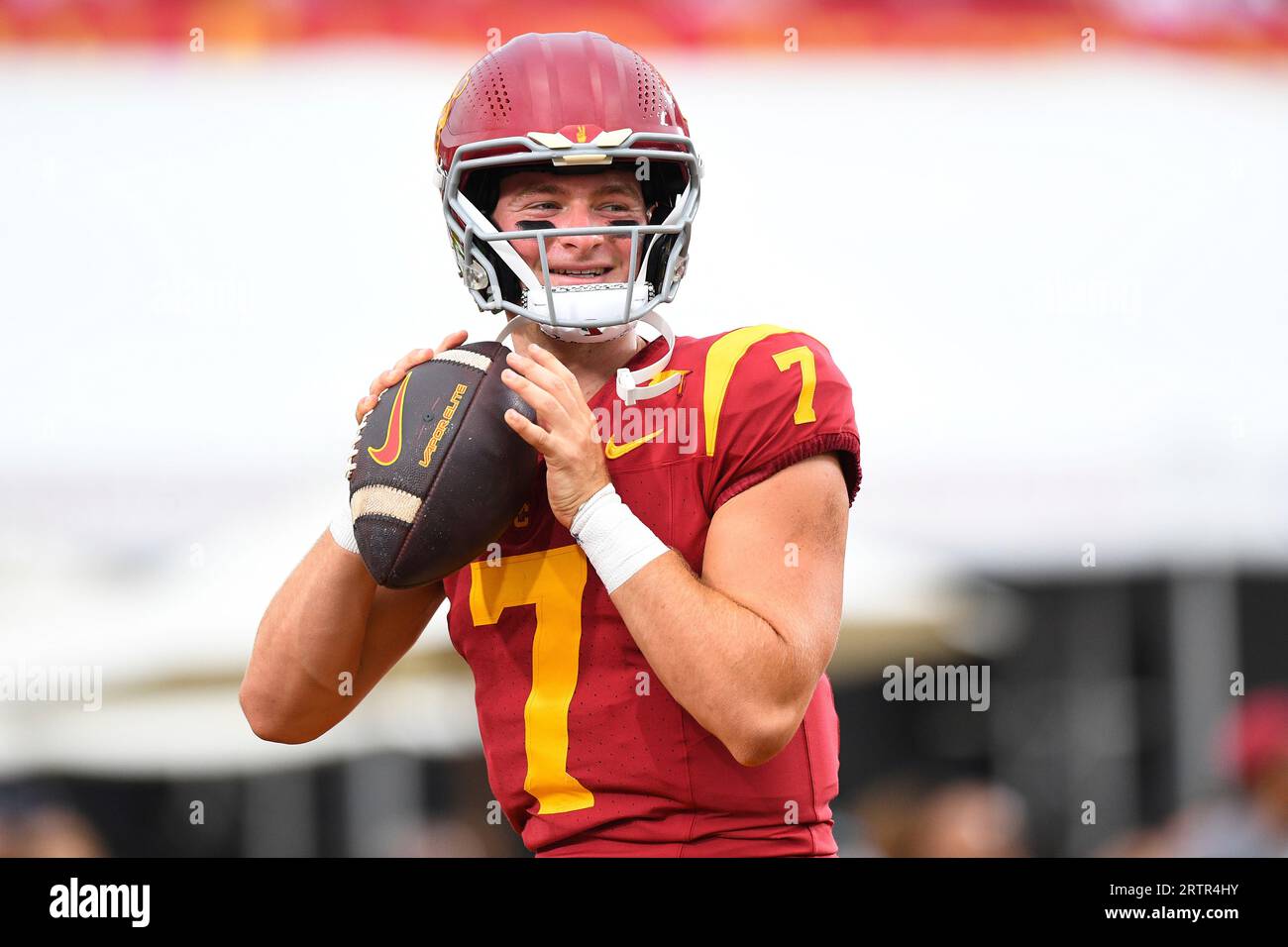 LOS ANGELES, CA - SEPTEMBER 02: USC Trojans quarterback Miller Moss (7 ...