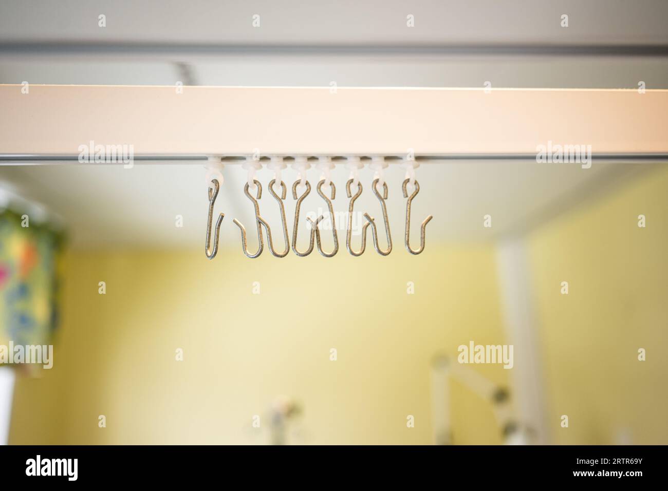 Drape fastening clips at a hospital Stock Photo - Alamy
