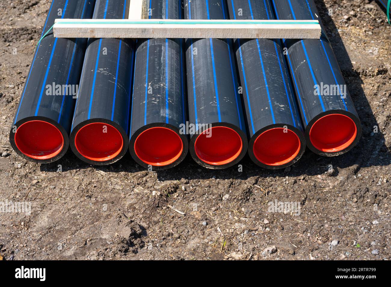 Stack large metal pipes hi-res stock photography and images - Alamy