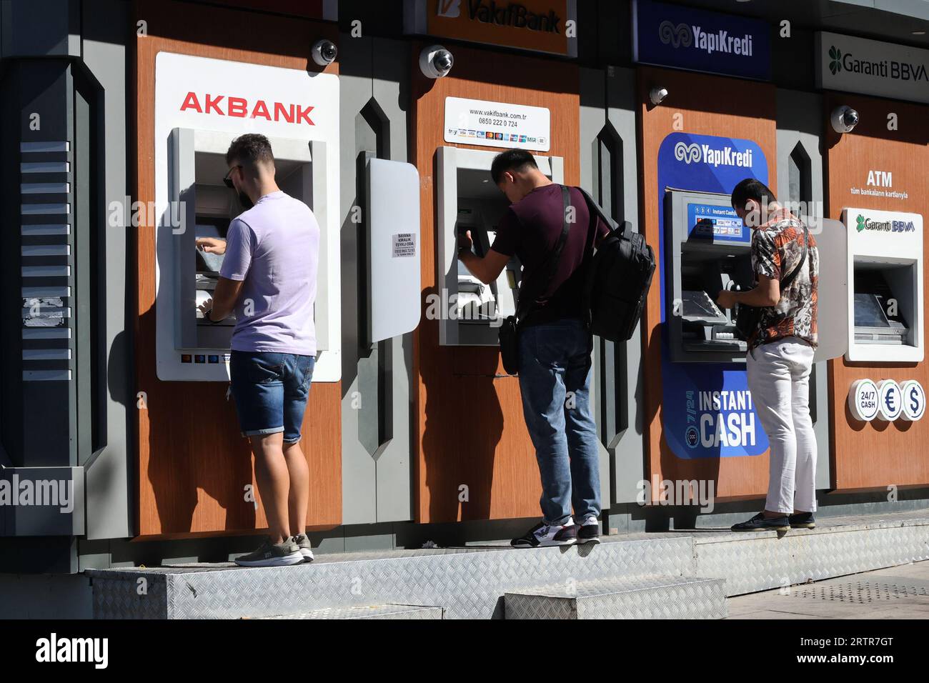 Dynamic currency converter hi-res stock photography and images - Alamy Dynamic currency converter hi-res stock photography and images - Alamy