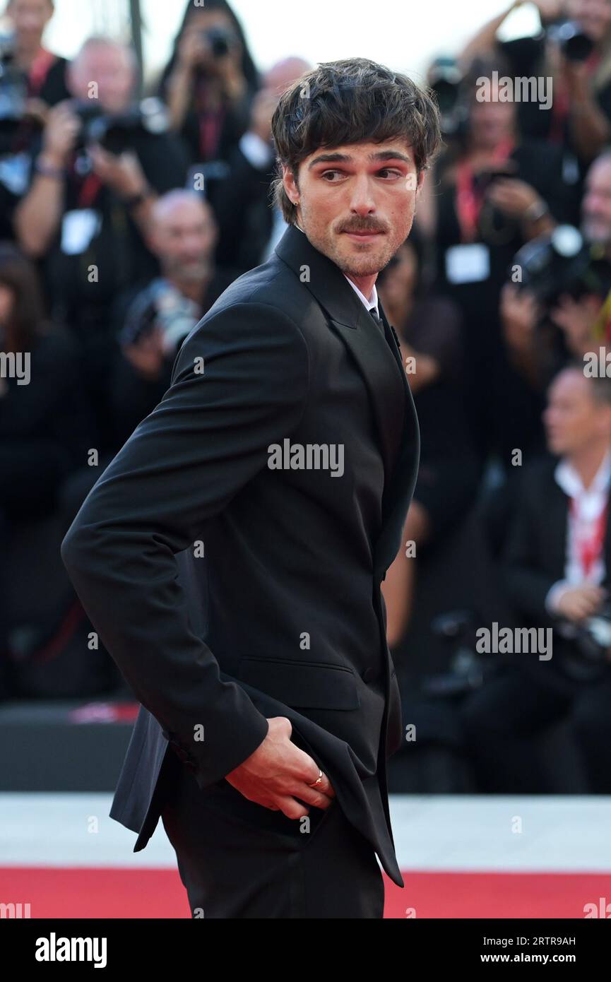 Venedig, Italy. 04th Sep, 2023. Jacob Elordi walks the red carpet at ...
