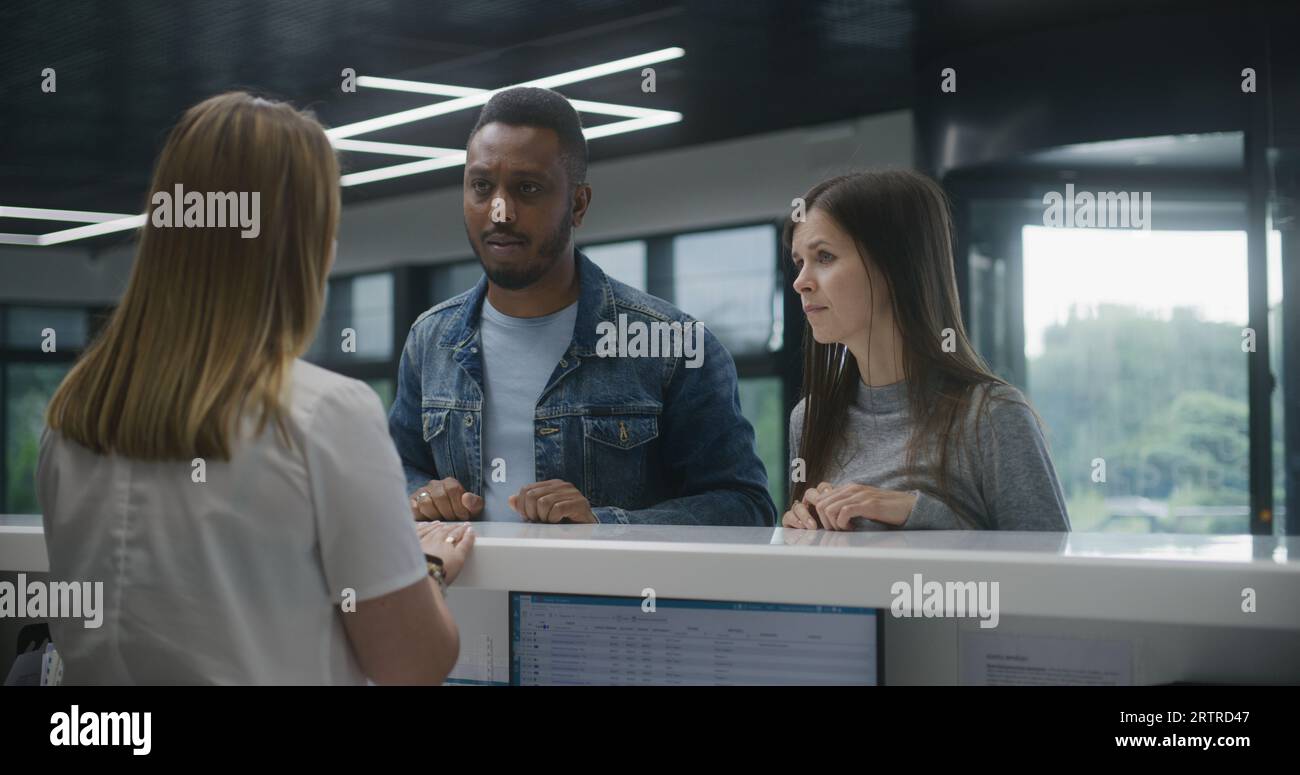 African hospital receptionist hi-res stock photography and images - Alamy