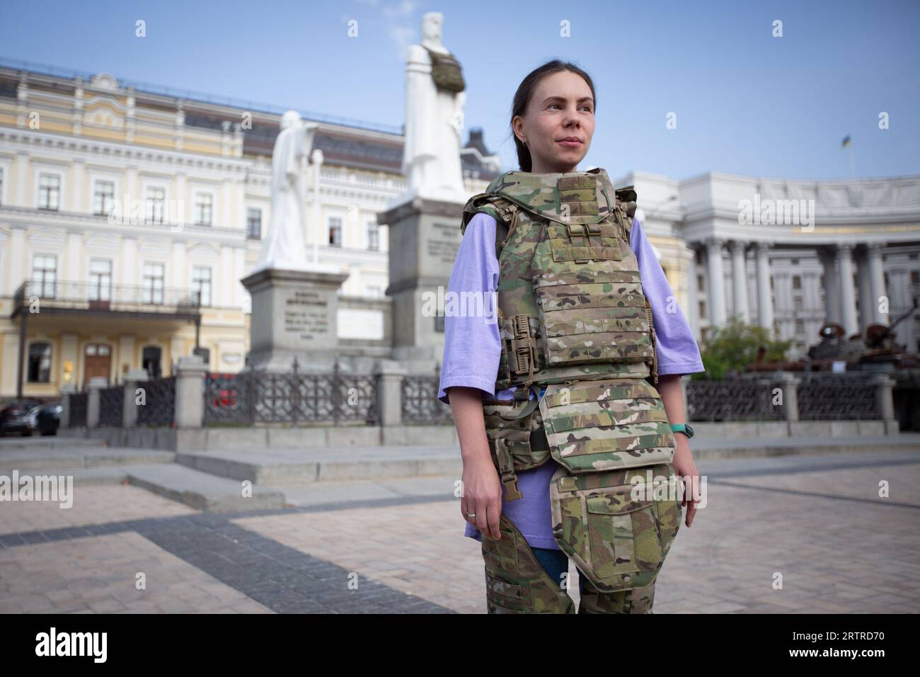 Kyiv, Ukraine. 14th Sep, 2023. A woman demonstrates a specially ...