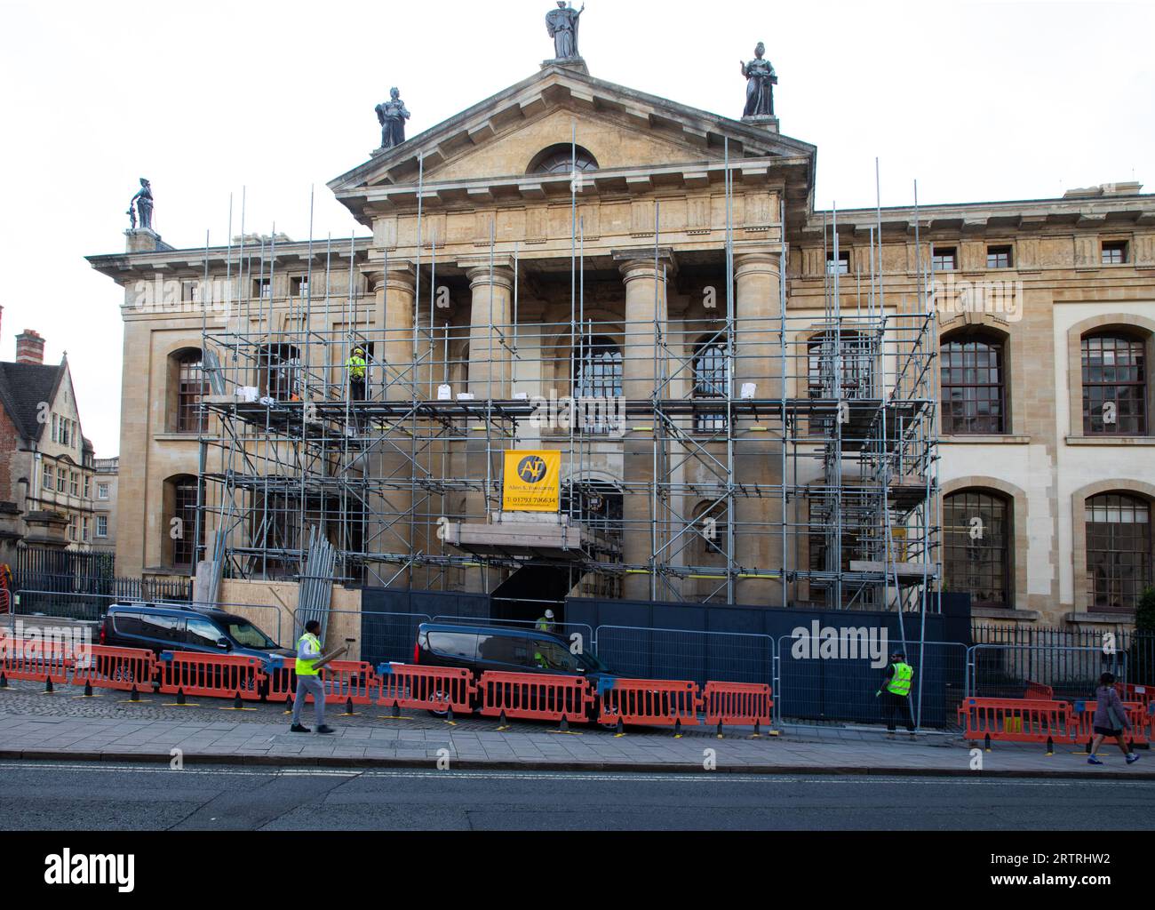 High street building work hi-res stock photography and images - Alamy