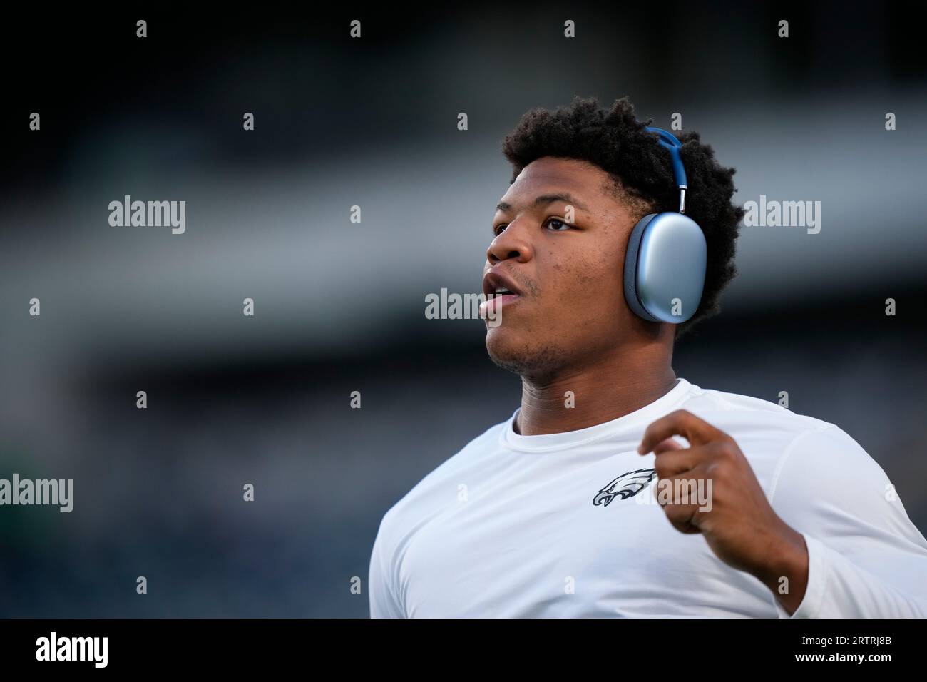 Philadelphia Eagles linebacker Nolan Smith (3) warms up before an NFL ...