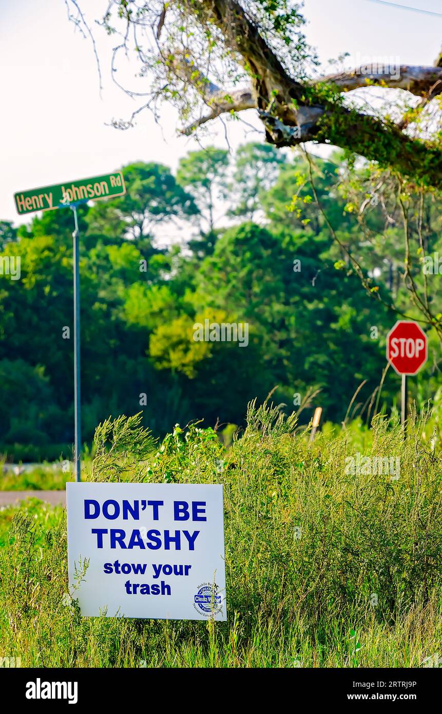 Dont be trashy sign hi-res stock photography and images - Alamy