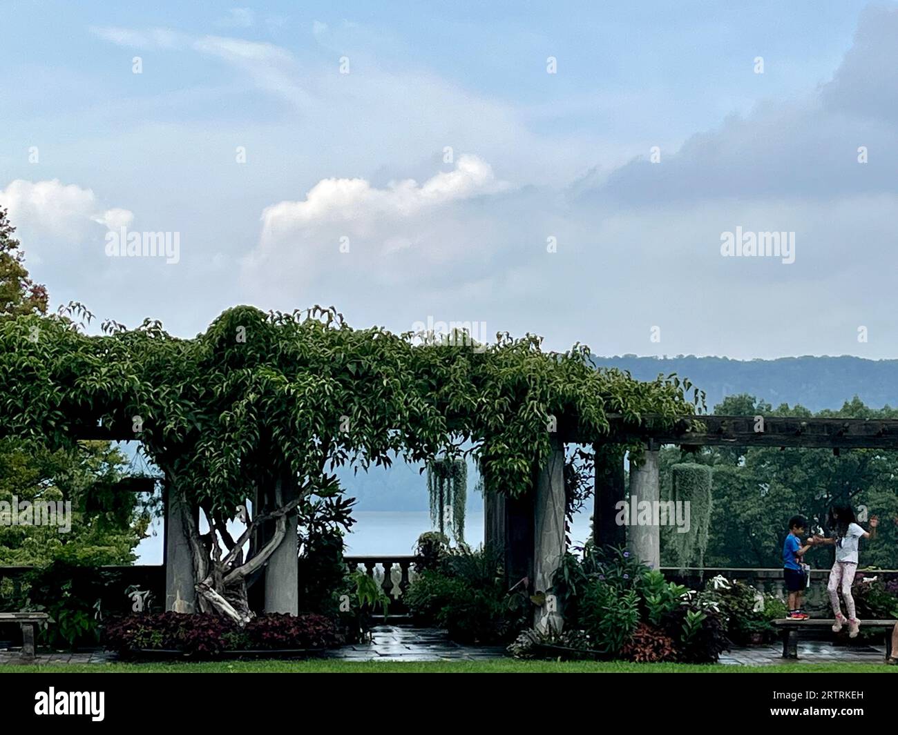Wave Hill‘s main Pergola. on the Great Lawn . Grounds at the Wave Hill ...