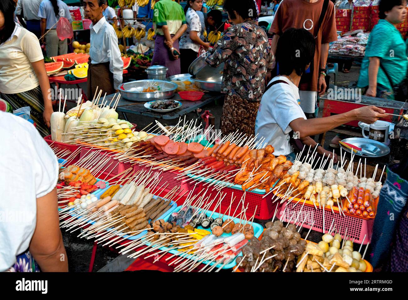 Burmese street food kitchen hi-res stock photography and images - Alamy