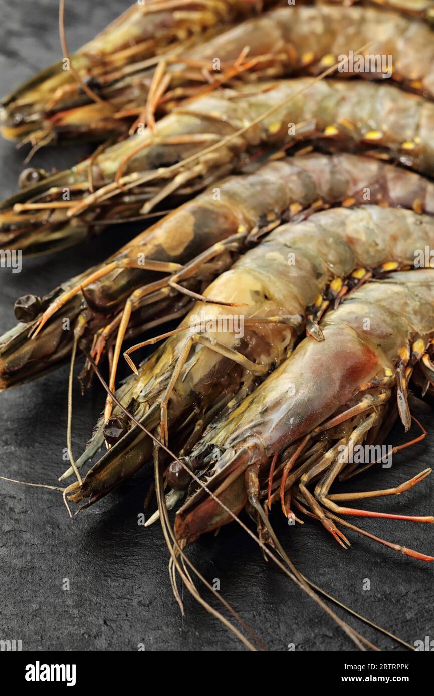 Unpeeled prawns hi-res stock photography and images - Alamy