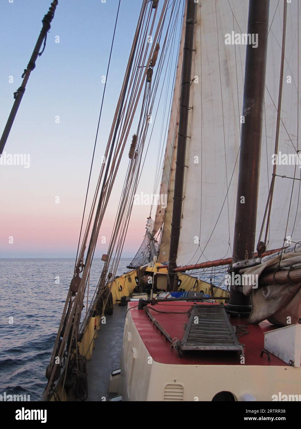 Sailing ship off the coast of spitsbergen hi-res stock photography and ...