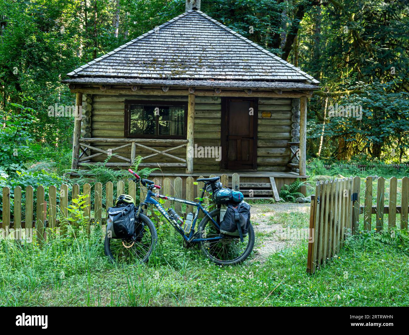 WA23689-00...WASHINGTON - Historic Interrorem Cabin, now a Forest ...