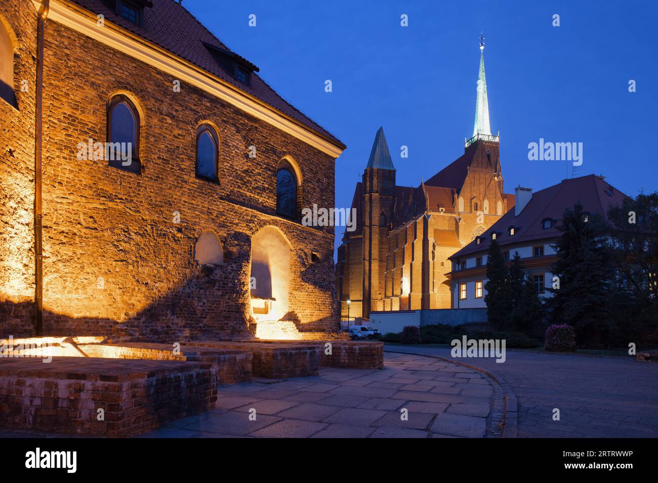 On the left the church of the holy cross hi-res stock photography and ...
