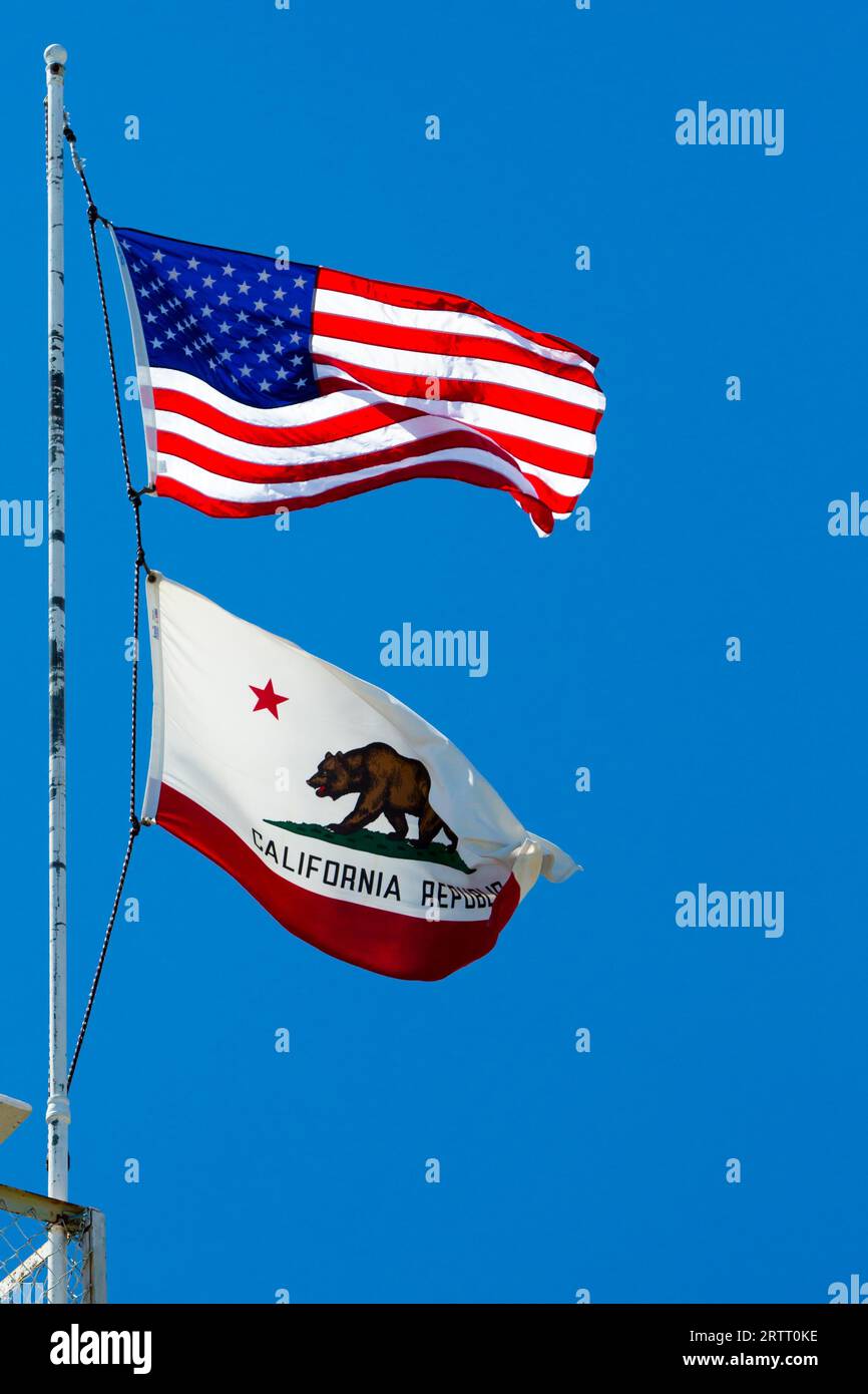 Twin Peaks, USA, 16th August, 2015: The USA and California state flags ...