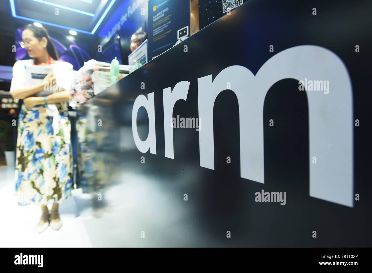 Stand on arm hi-res stock photography and images - Alamy