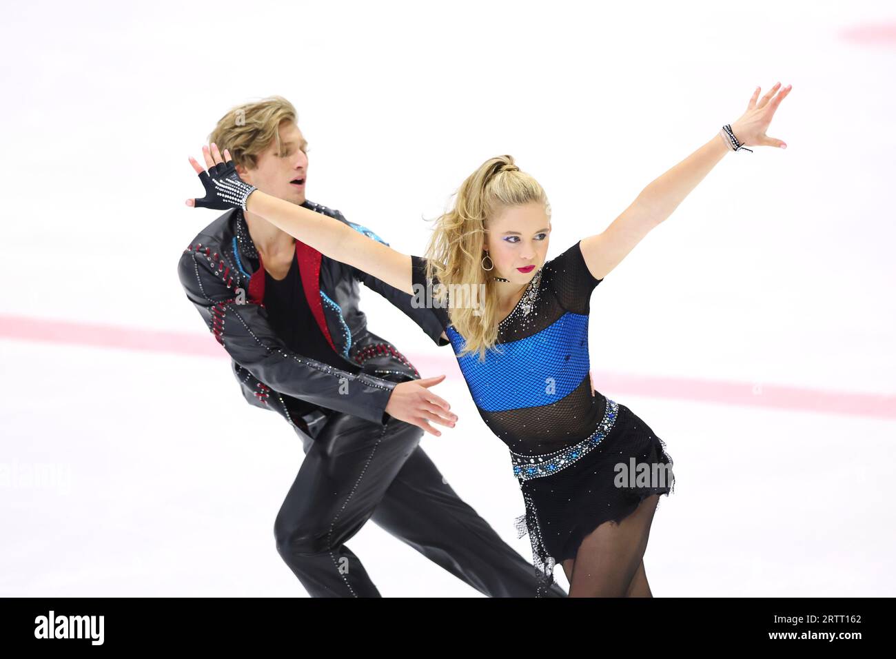 Osaka, Japan. 14th Sep, 2023. Leah NESET & Artem MARKELOV (USA) Figure ...