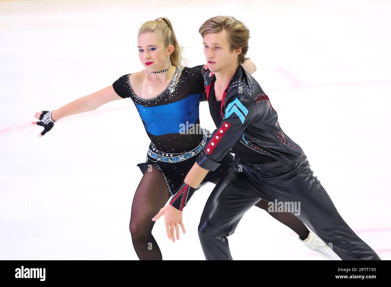 Osaka, Japan. 14th Sep, 2023. Leah NESET & Artem MARKELOV (USA) Figure ...