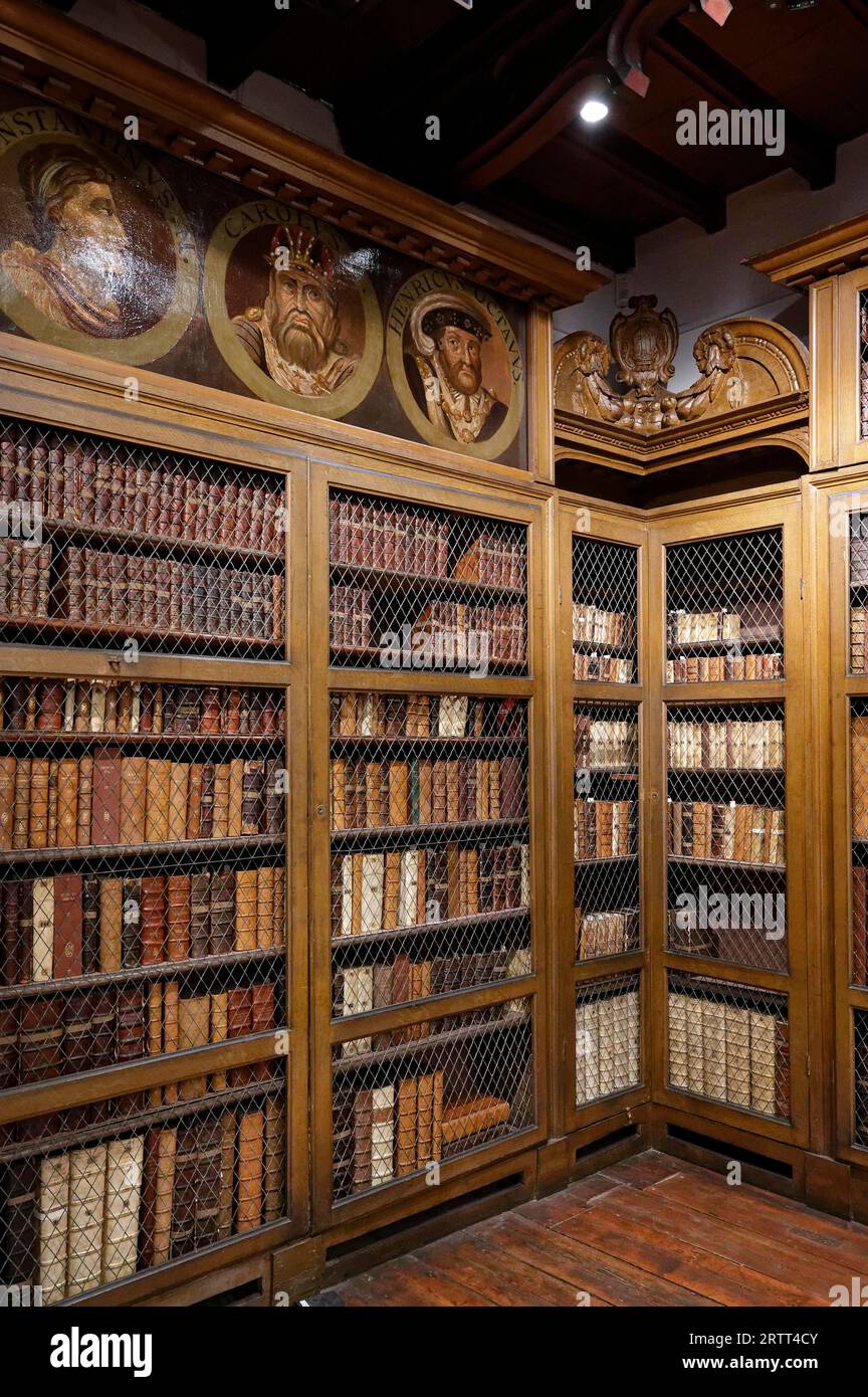 Durham university library hi-res stock photography and images - Alamy