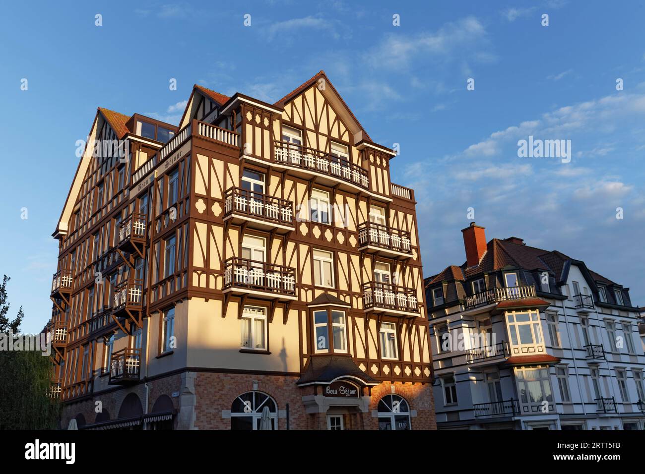 Building half timbered norman hi-res stock photography and images - Alamy