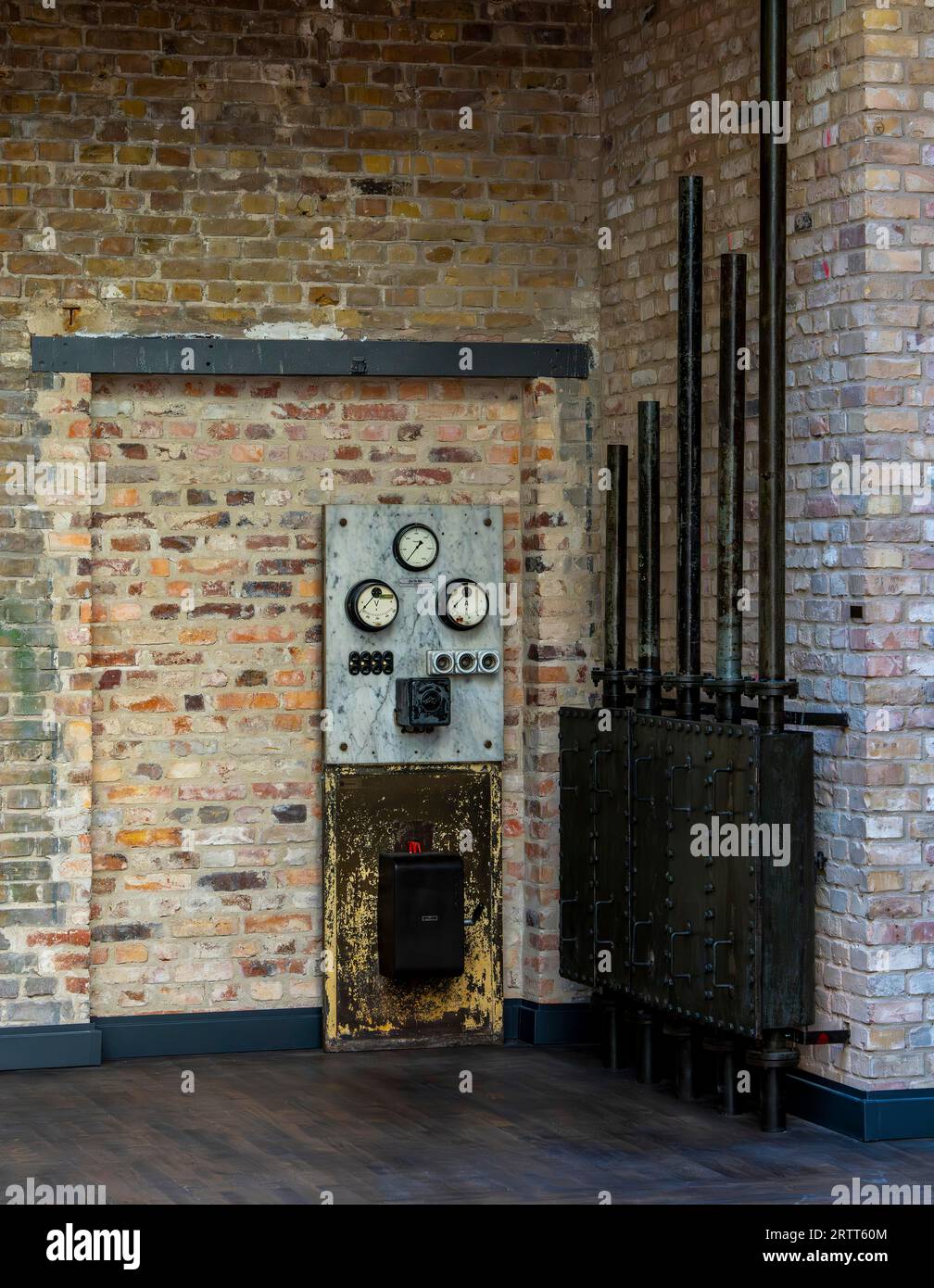 Factory restoration hi-res stock photography and images - Alamy