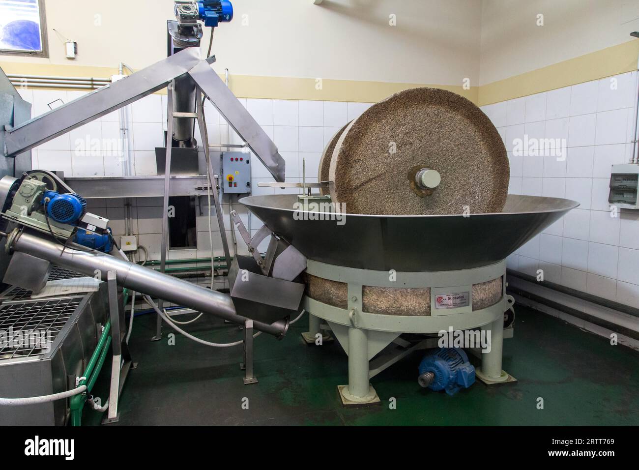 Olive oil stone press wheel hi-res stock photography and images - Alamy