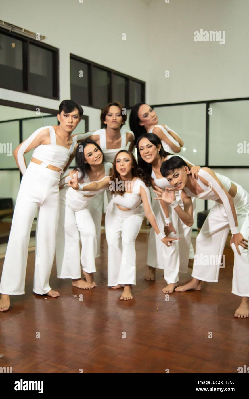 Funny group photos hi-res stock photography and images - Alamy