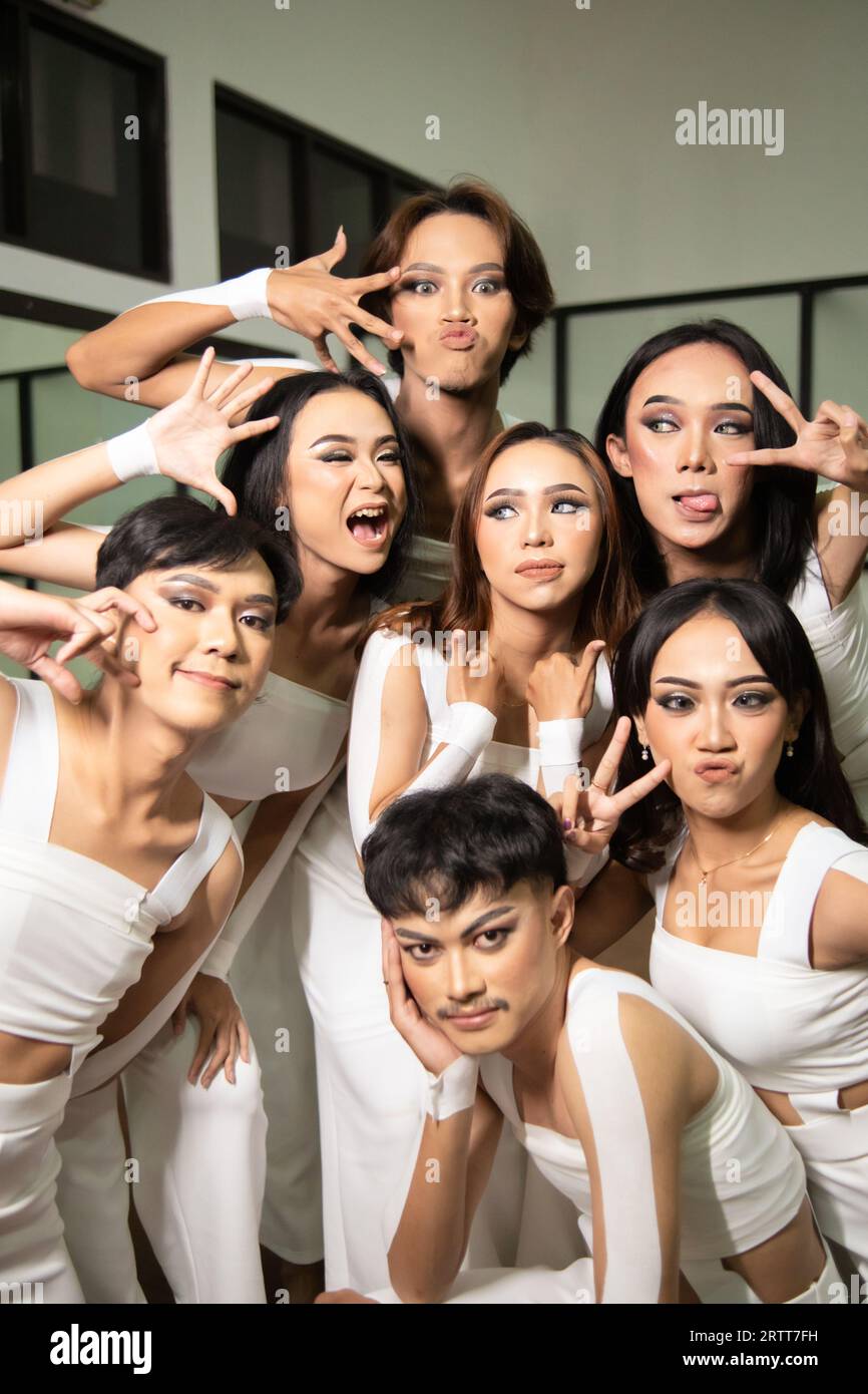 Dance floor confetti hi-res stock photography and images - Alamy