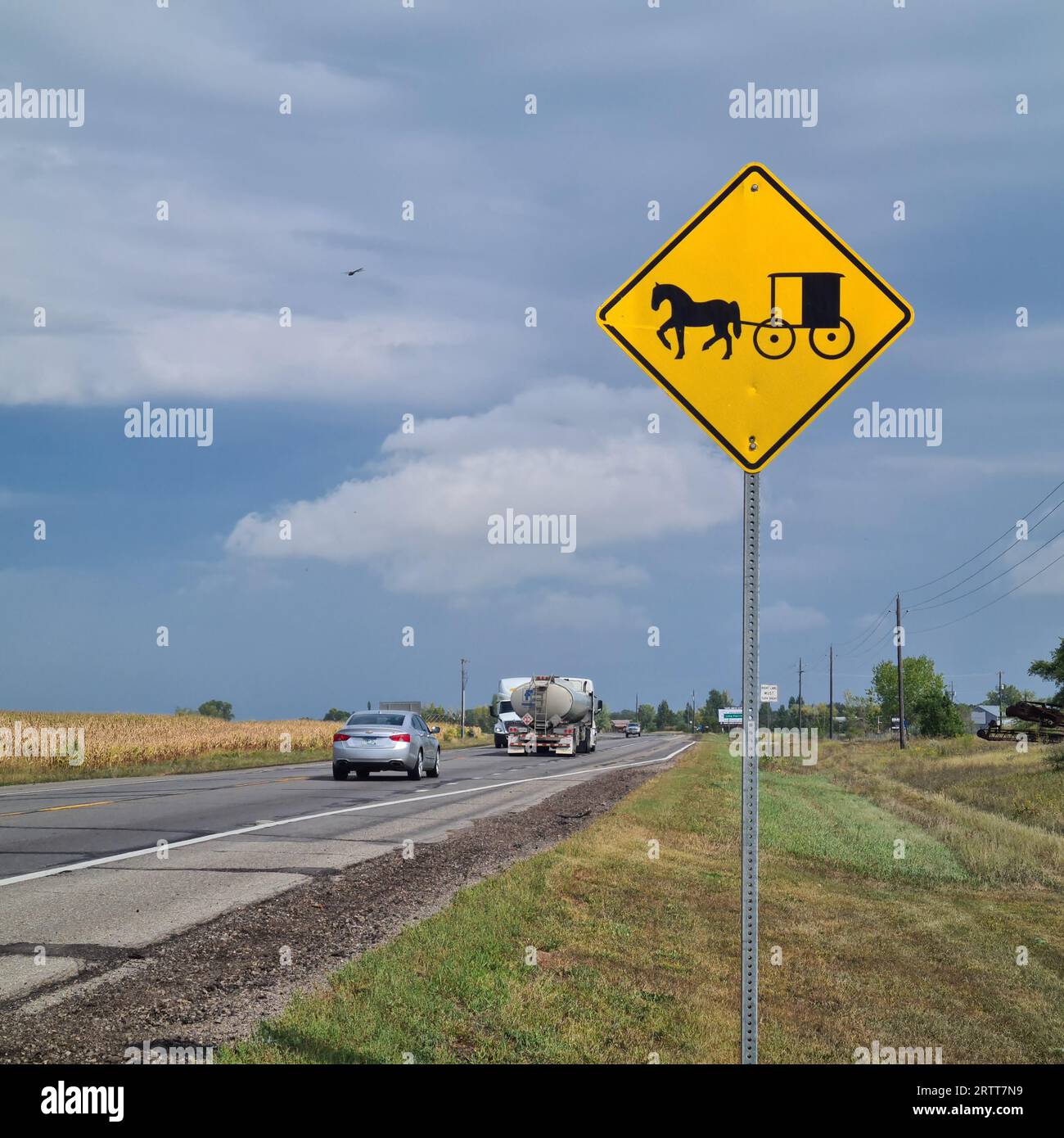 Traffic sign for Amish horse-drawn carriages, South Dakota, USA Stock ...