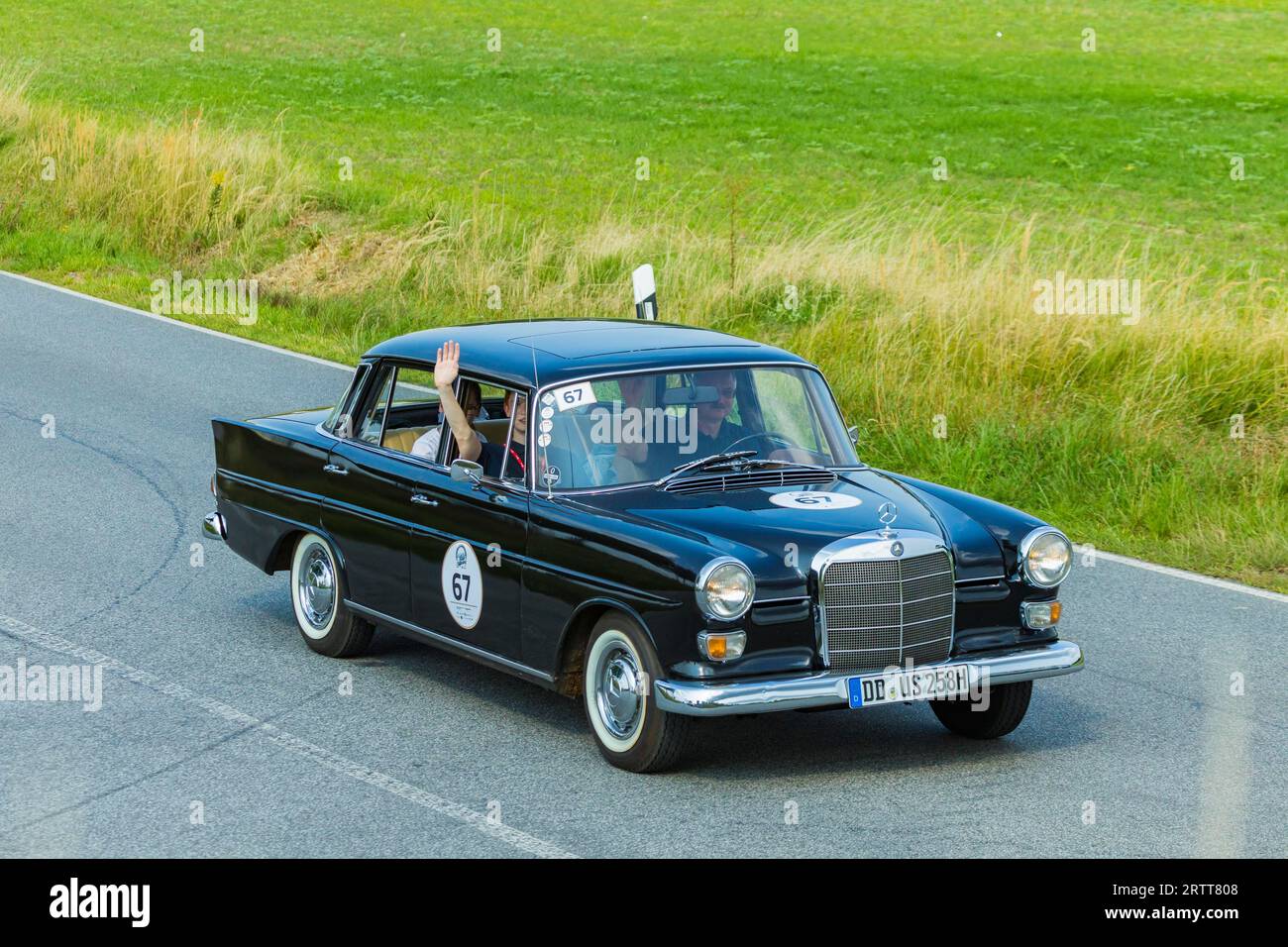 A drive for vintage vehicles. Skilful handling of the vehicle, finding ...