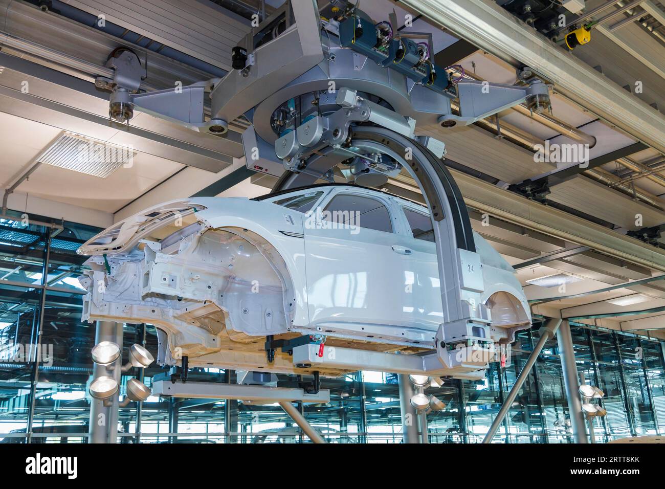 Transparent production in the Transparent Factory. After the phasing ...