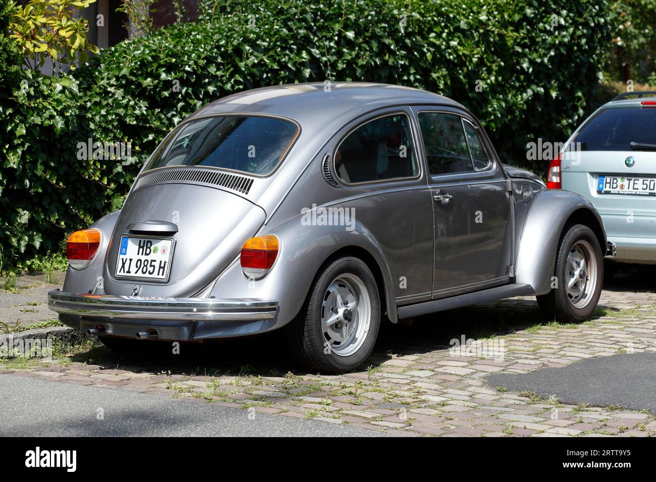 Silver vw beetle volkswagen hi-res stock photography and images - Alamy