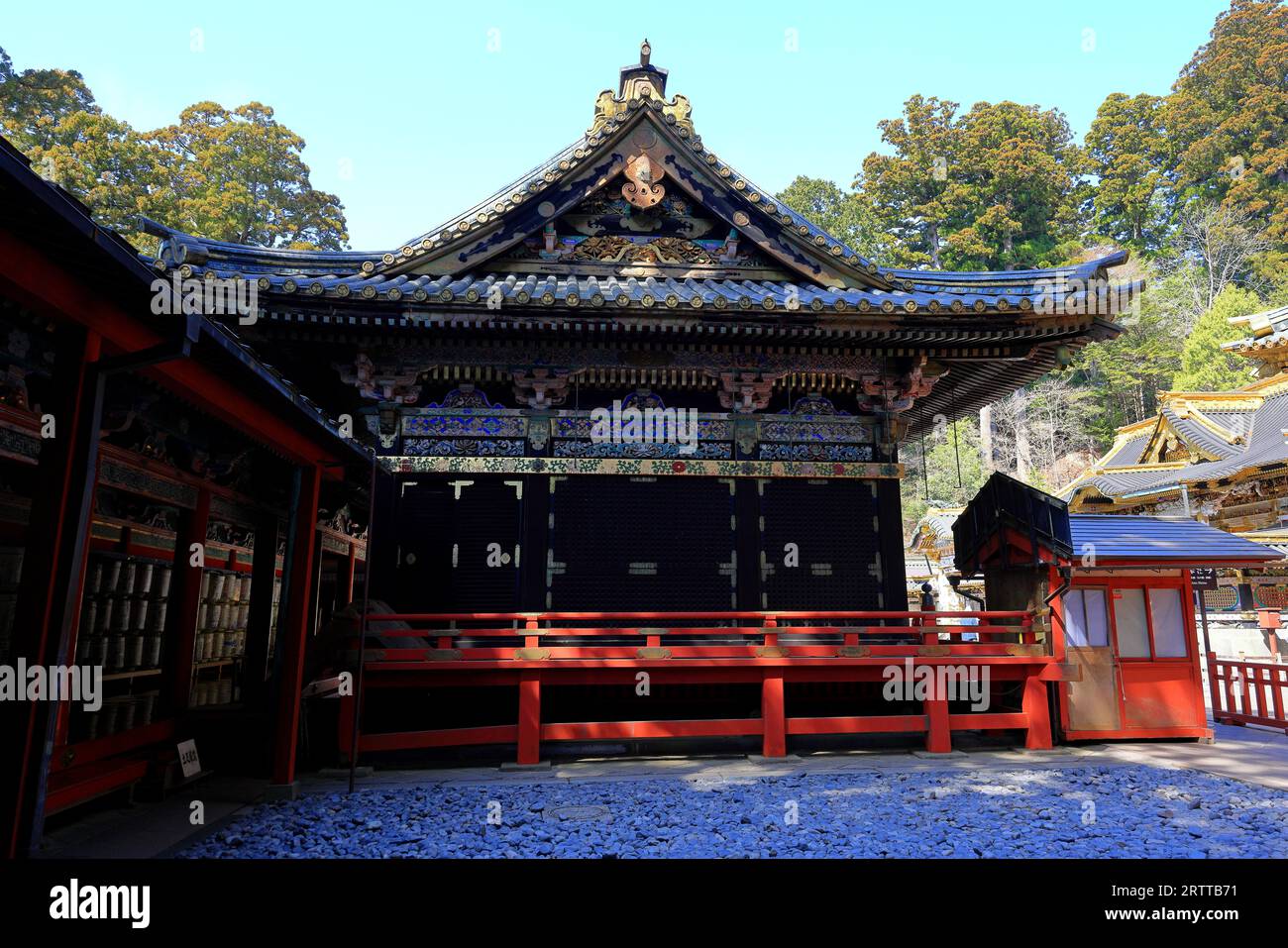 Toshogu Shrine ( 17th-century shrine honoring the first shogun and ...