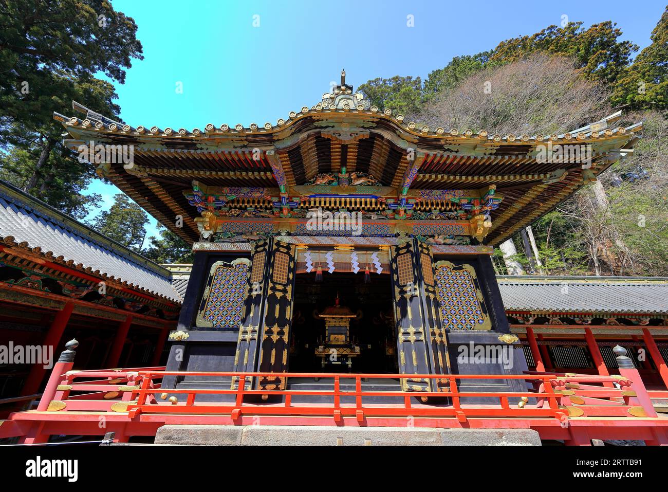 Toshogu Shrine ( 17th-century shrine honoring the first shogun and ...