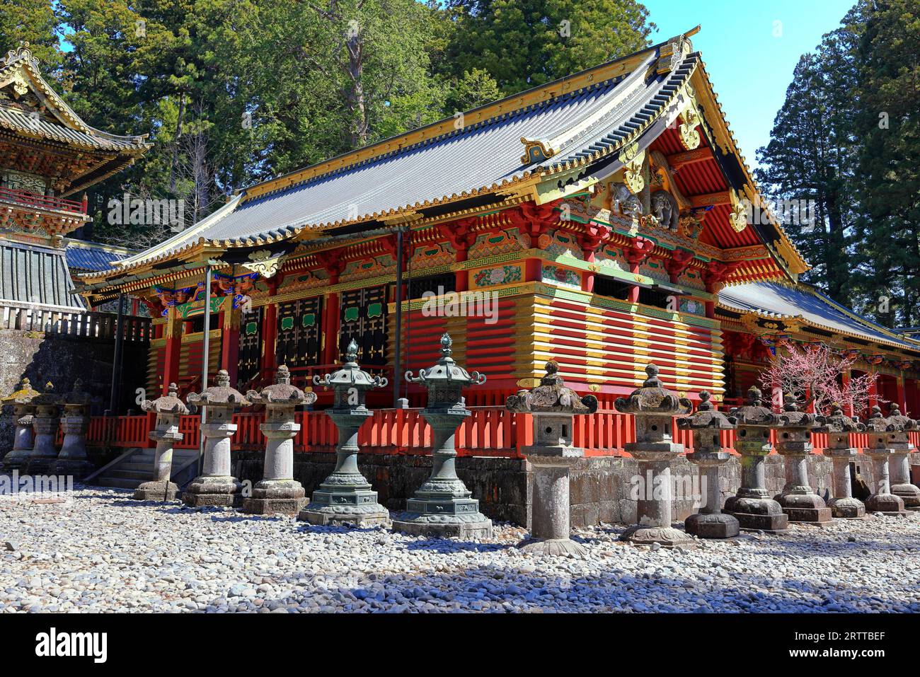 Toshogu Shrine ( 17th-century shrine honoring the first shogun and ...