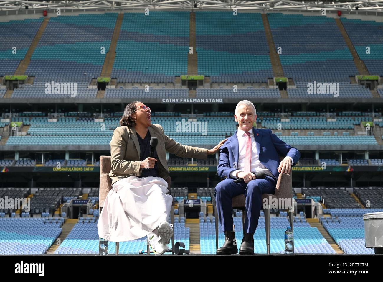 Sydney, Australia. 15th Sep, 2023. Olympic champion Cathy Freeman (left ...