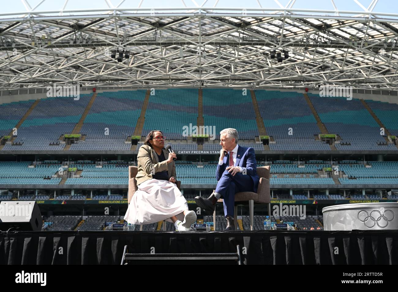 Sydney, Australia. 15th Sep, 2023. Olympic champion Cathy Freeman (left ...