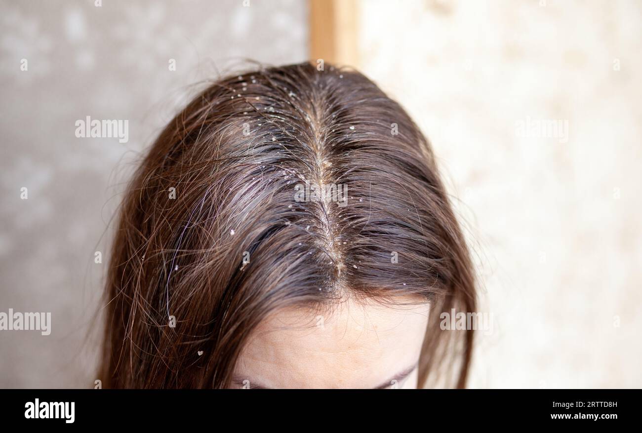 Hairstyle with parting hi-res stock photography and images - Alamy
