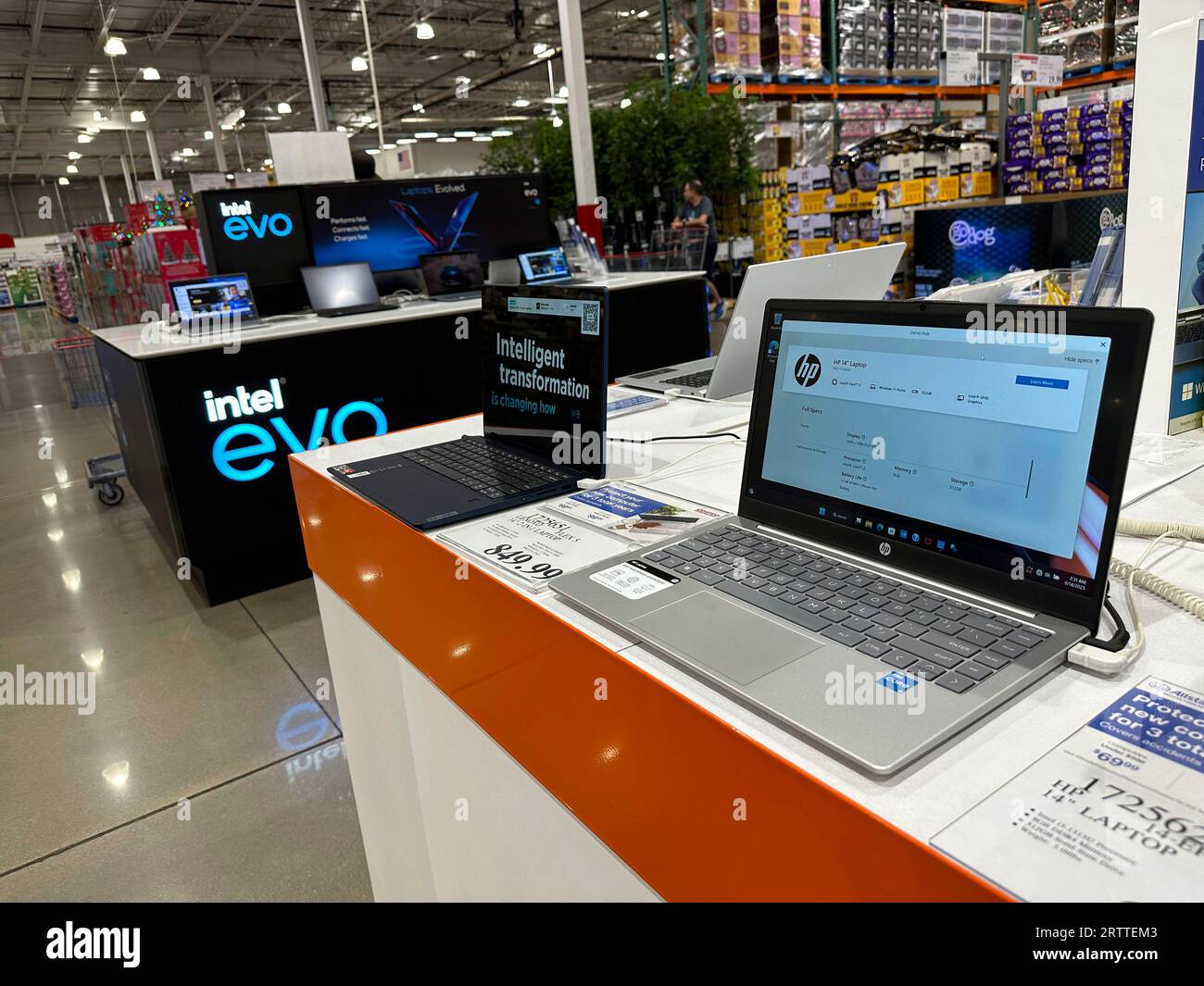 Costco laptop computers store