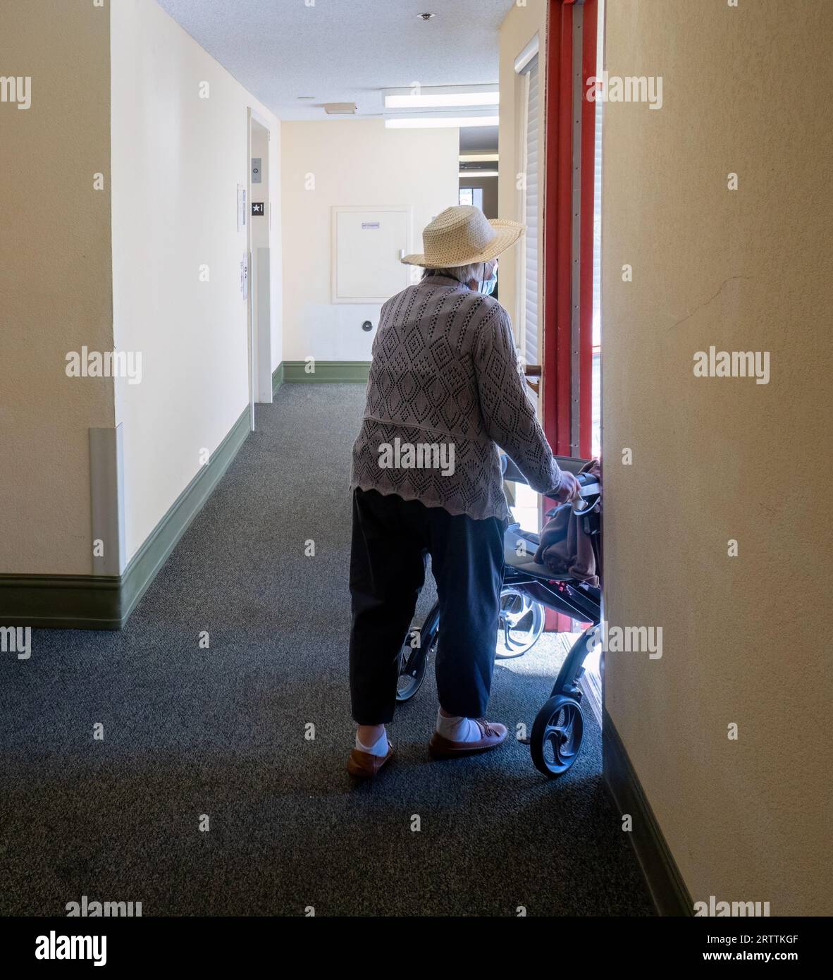 Walking to the door hi-res stock photography and images - Alamy