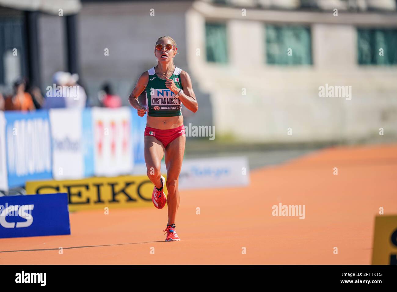 Citlali Cristian Moscote participating in the marathon at the World ...