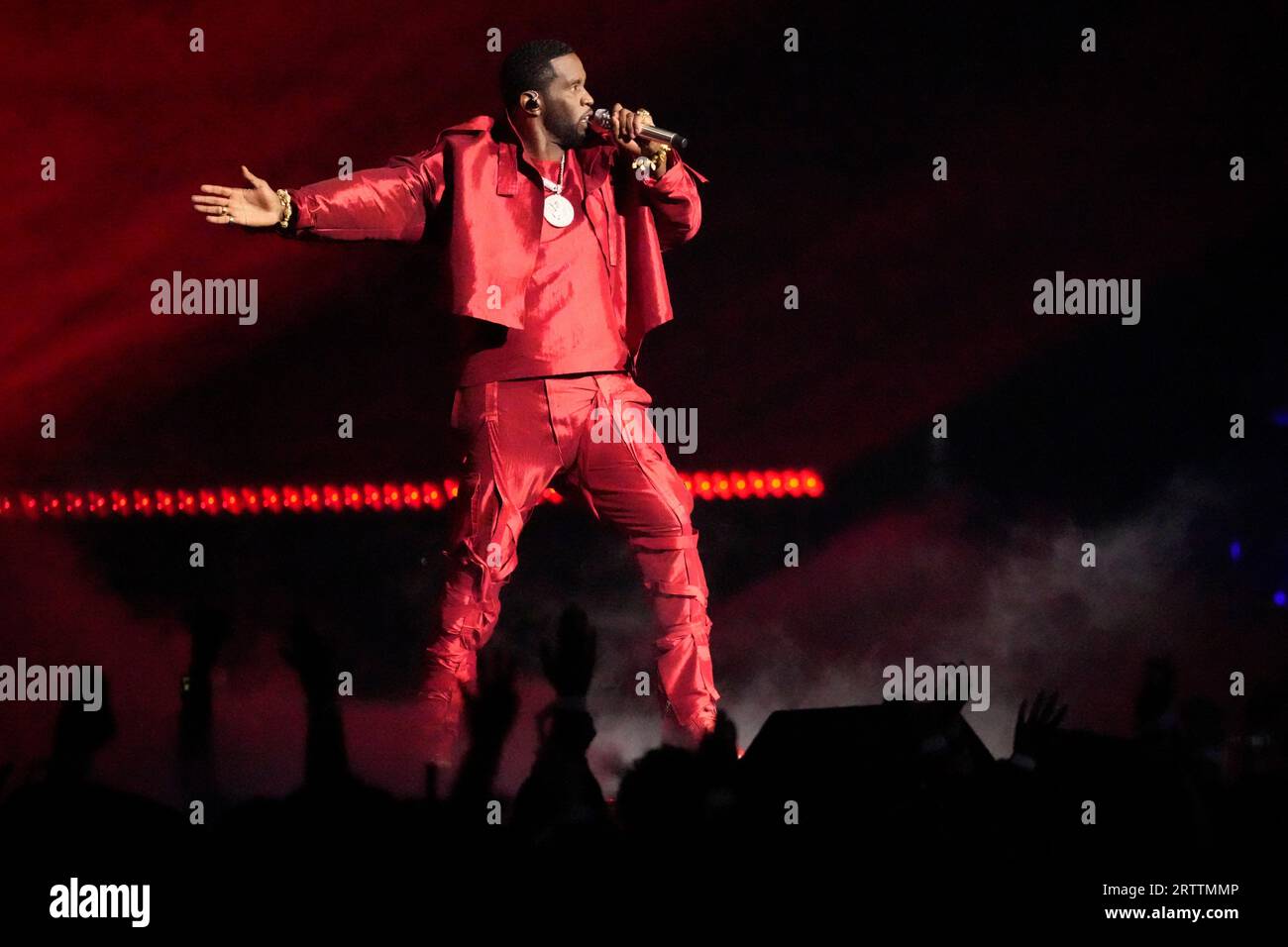 Sean "Diddy" Combs performs during the MTV Video Music Awards on ...