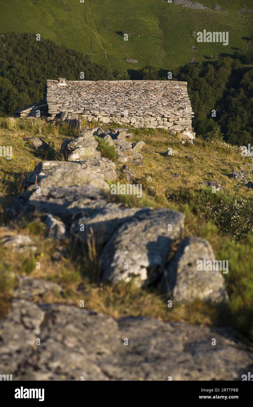 FRANCE, CANTAL (15) AUVERGNE, BURON OF NIERCOMBE Stock Photo - Alamy