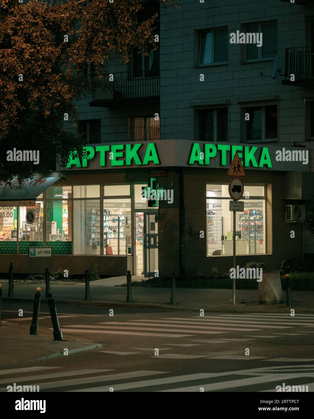 Old pharmacy signage hi-res stock photography and images - Alamy