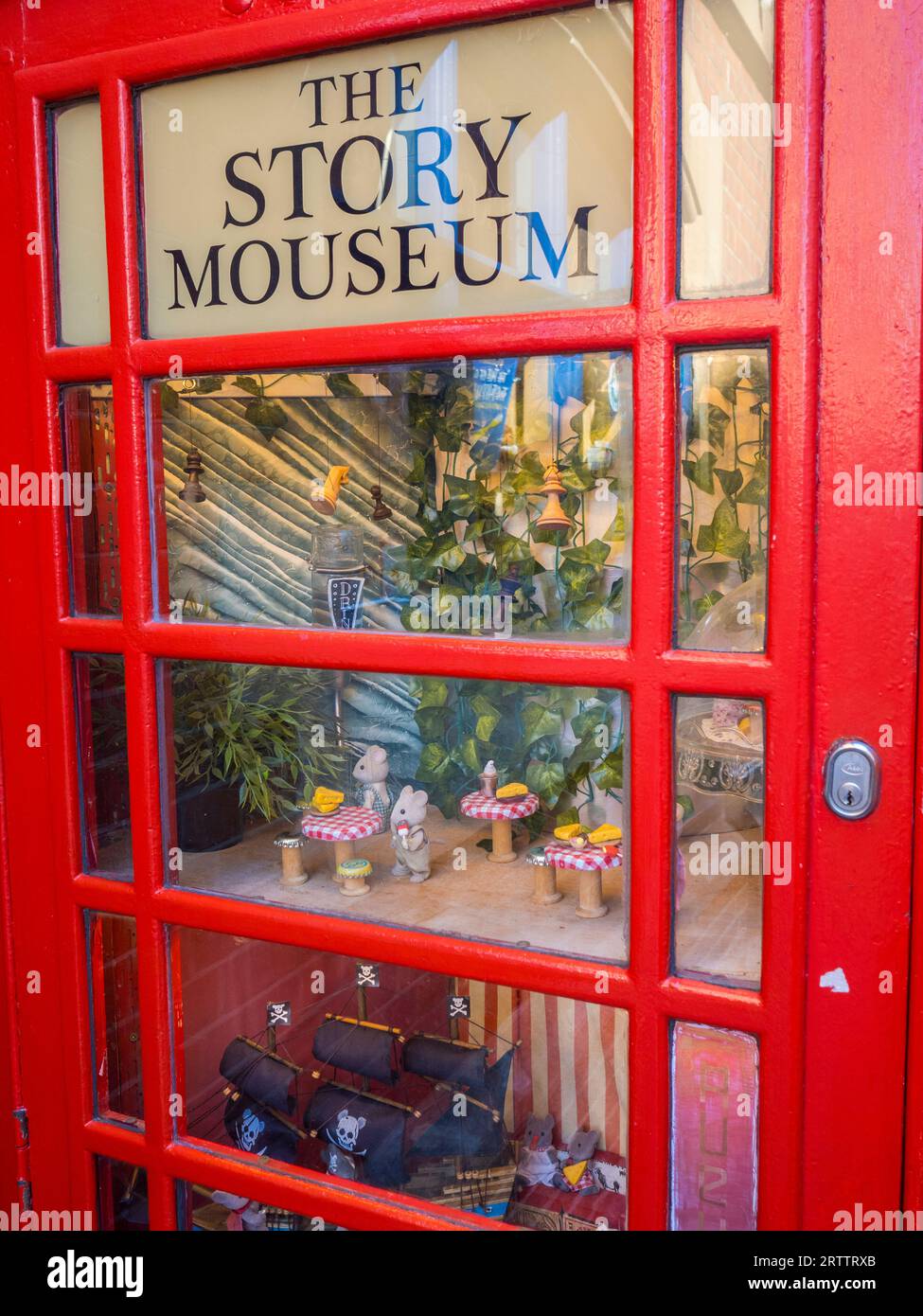 Oxford story hi-res stock photography and images - Alamy