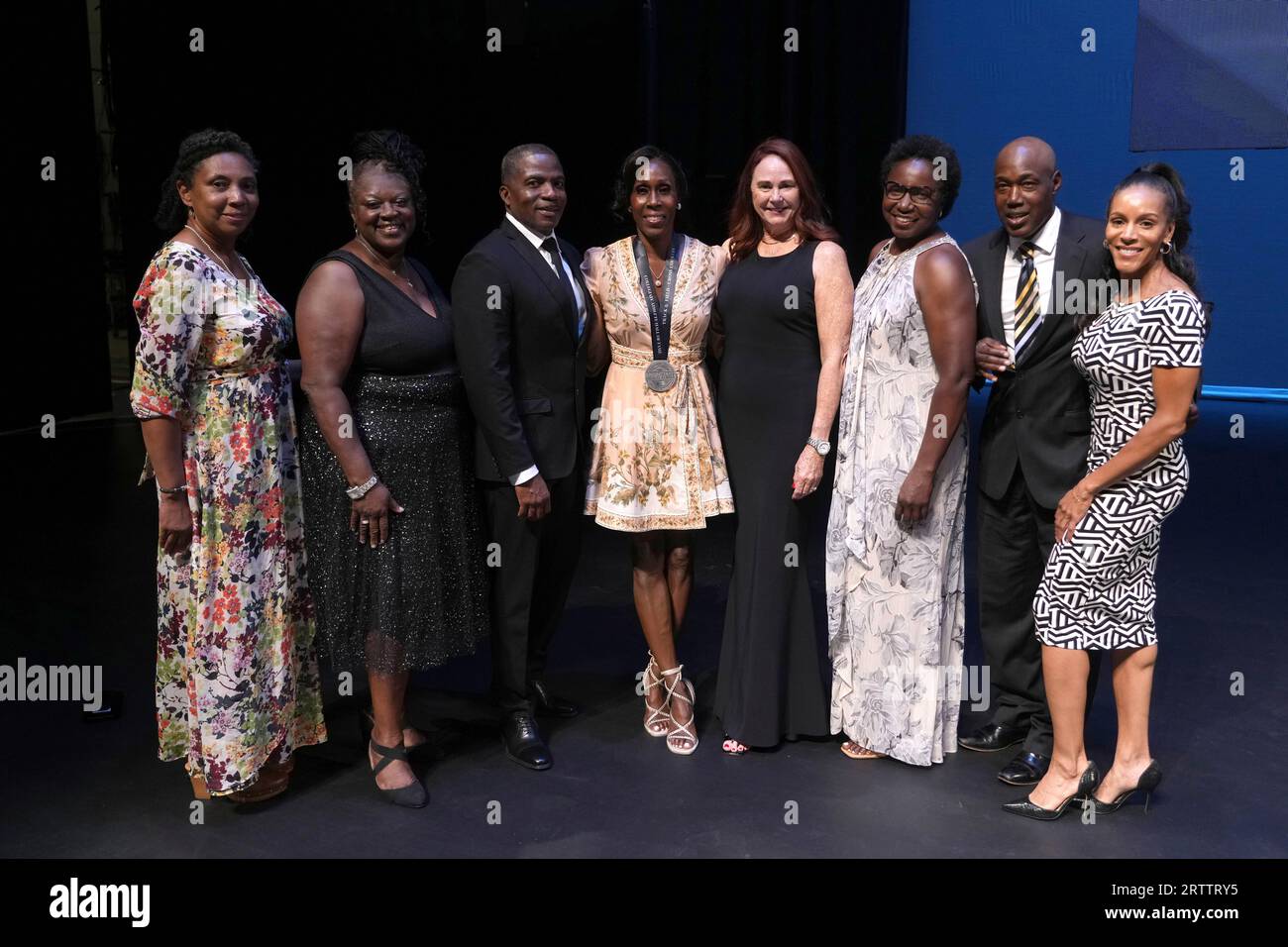 Joetta Clark Diggs (center) poses with husband Ronald Diggs, Rose ...