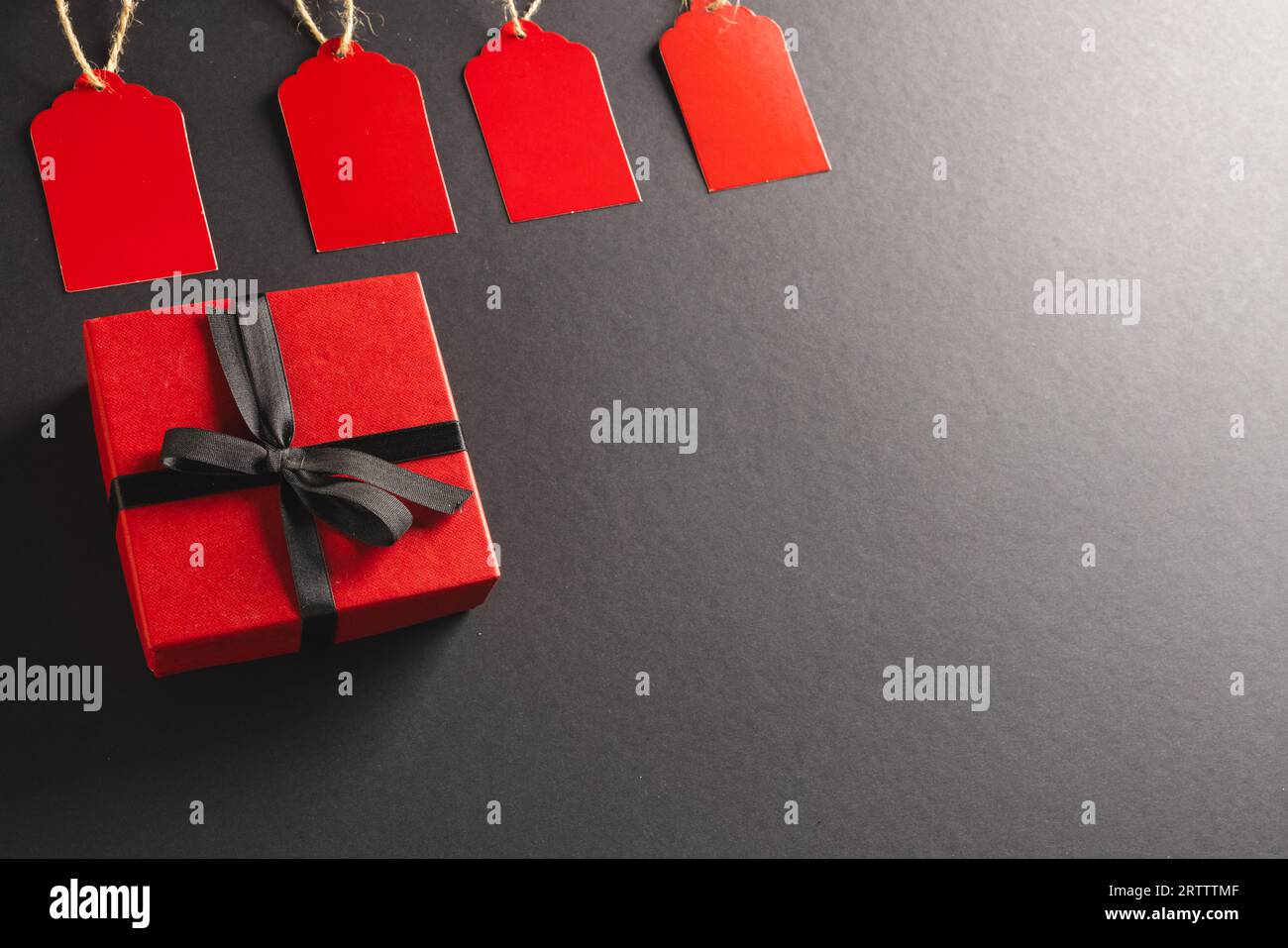 Red gift tags hi-res stock photography and images - Alamy