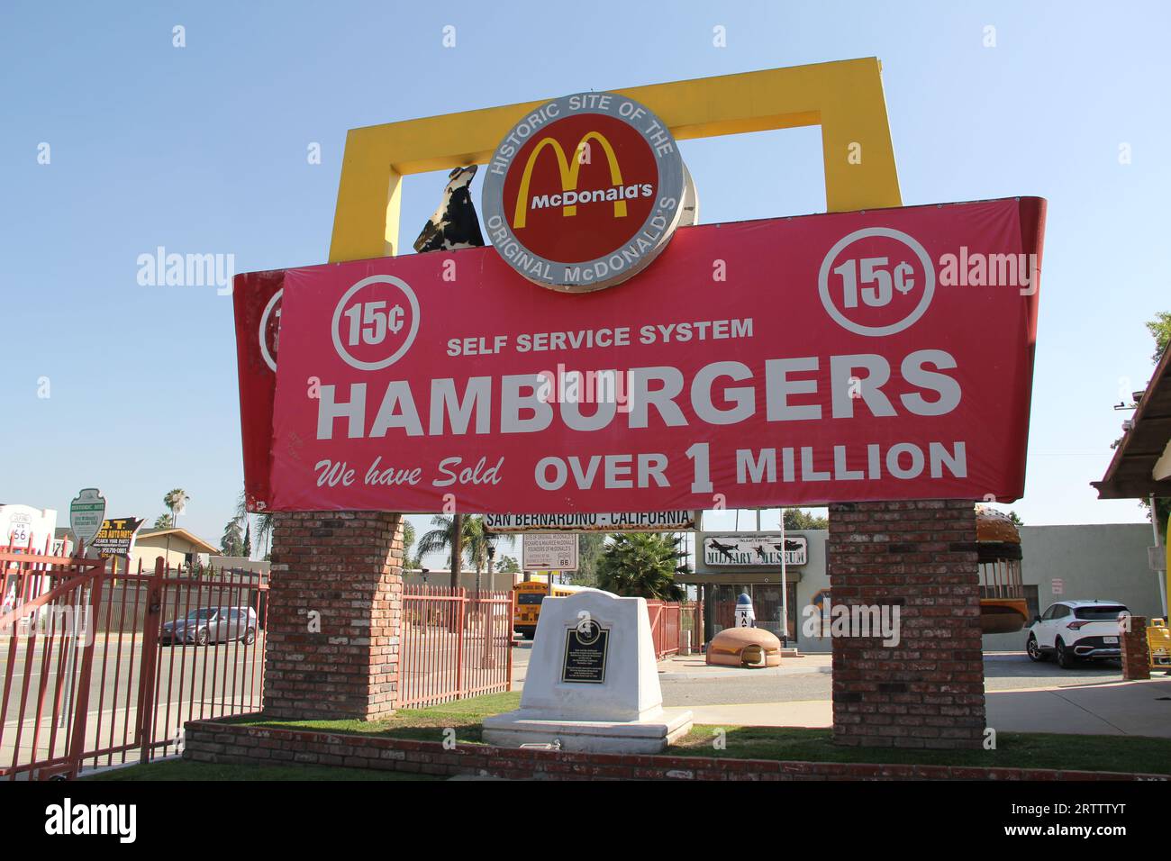 First mcdonalds route 66 hi-res stock photography and images - Alamy