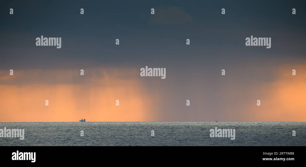 Summer scenic distant thunderstorm clouds hi-res stock photography and ...