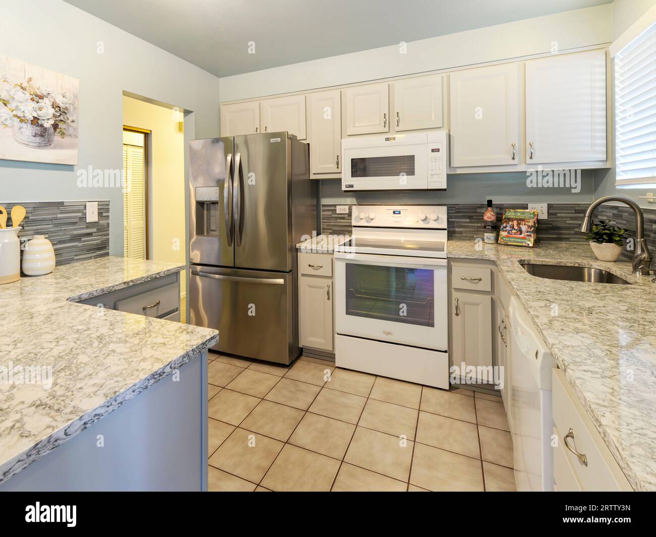 Modern residential kitchen interior Stock Photo - Alamy