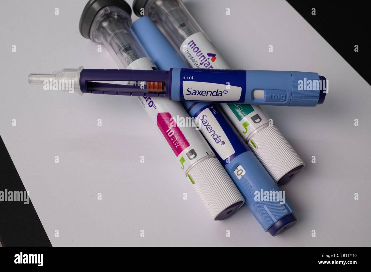 Abdominal injection hi-res stock photography and images - Alamy