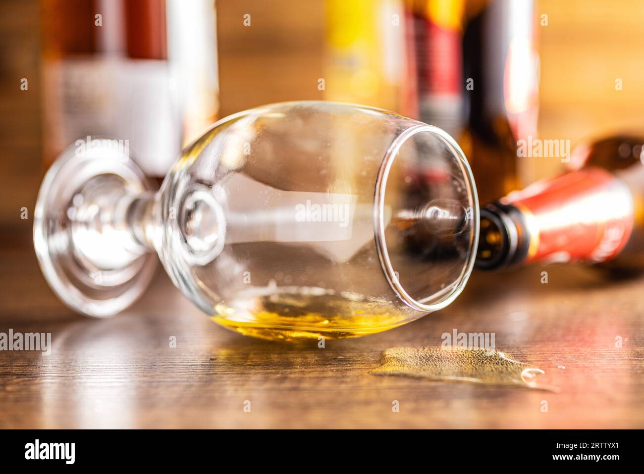 Spilled glass hi-res stock photography and images - Alamy